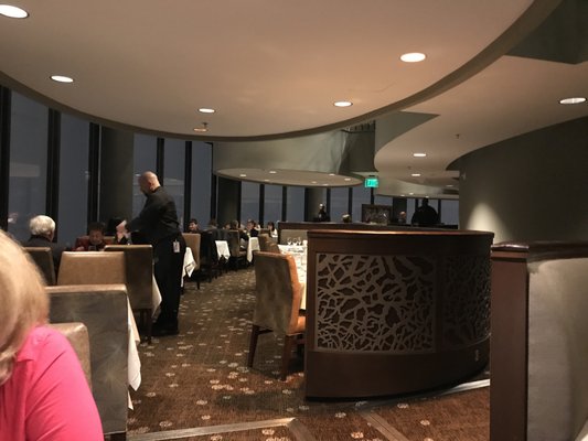 THE SUN DIAL RESTAURANT, BAR & VIEW - 1831 Photos & 1212 Reviews - 210 ...