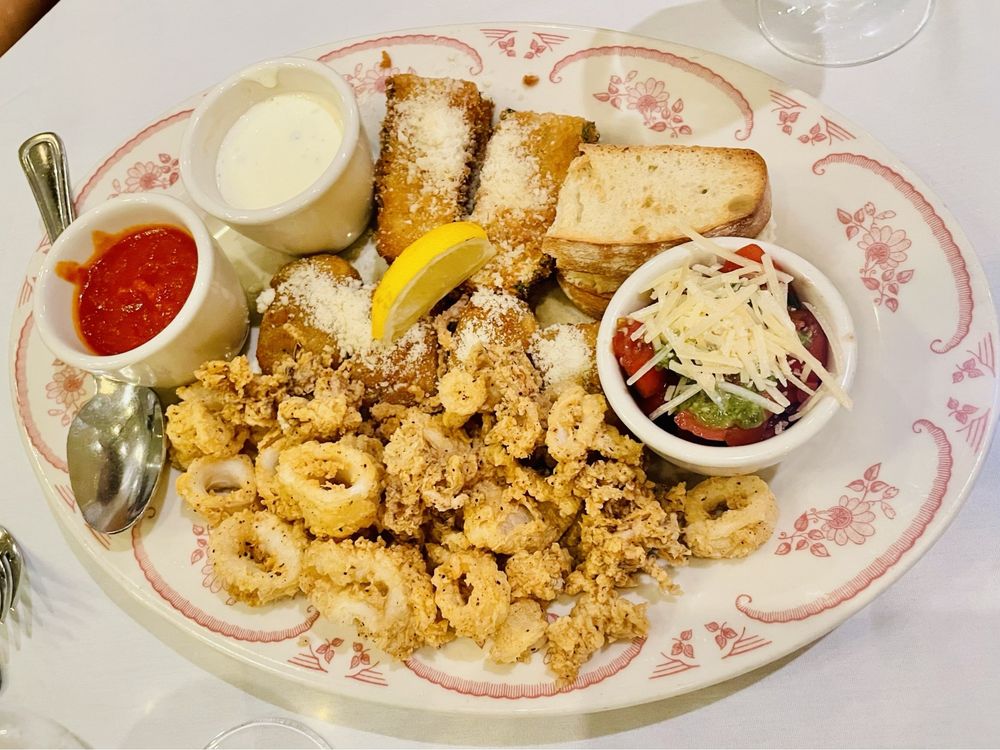 MAGGIANO’S LITTLE ITALY - Updated August 2025 - 730 Photos & 997 ...