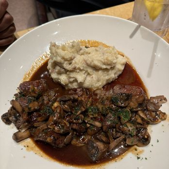 THE CHEESECAKE FACTORY - Updated April 2025 - 811 Photos & 673 Reviews ...