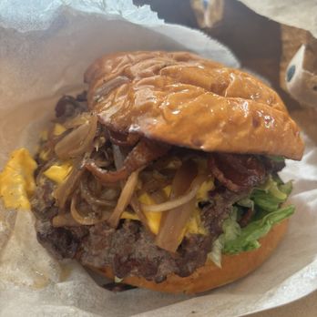 CHEESEBURGER FACTORY - Updated December 2025 - 79 Photos & 40 Reviews ...