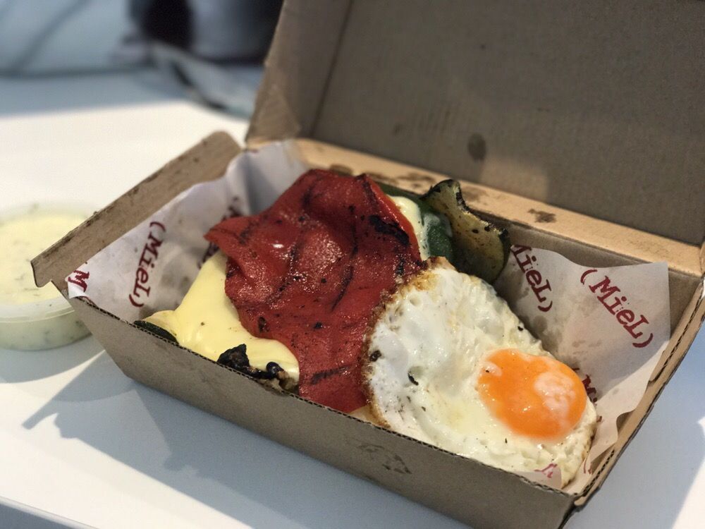 MIEL PREMIUM HOMEMADE BURGER CONTAINER - 1 William Street, Brisbane ...