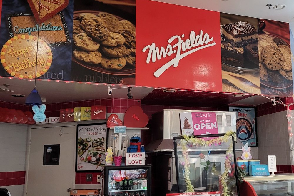 MRS. FIELDS WESTFIELD SHOPPING TOWN - Updated December 2025 - 17 Photos ...