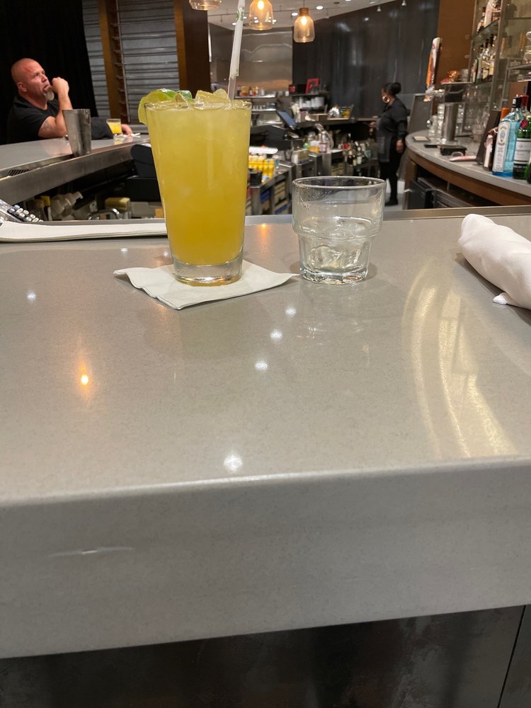 Photos of KITCHEN 740 - Updated August 2024 - 26 Photos - 740 Town ...