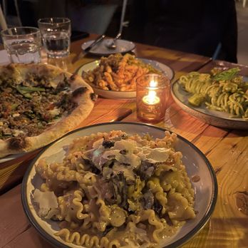 GUSTO 101 - Updated November 2024 - 1717 Photos & 1225 Reviews - 101 ...