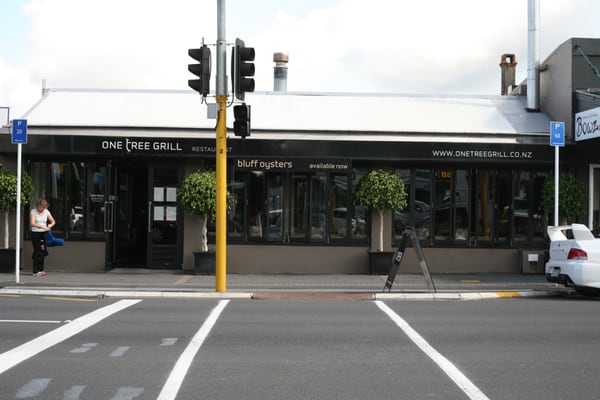 ONE TREE GRILL - Updated December 2025 - 50 Photos & 17 Reviews - 9 Pah ...