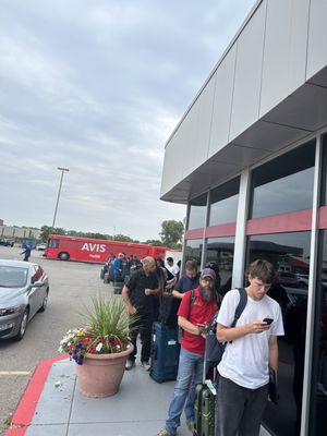 AVIS - DETROIT - Updated December 2025 - 137 Photos & 515 Reviews - 295 ...