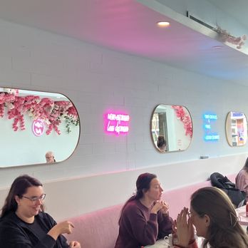 WAKE’A BOO BREAKFAST BAR - Updated December 2025 - 13 Photos - 2279 ...