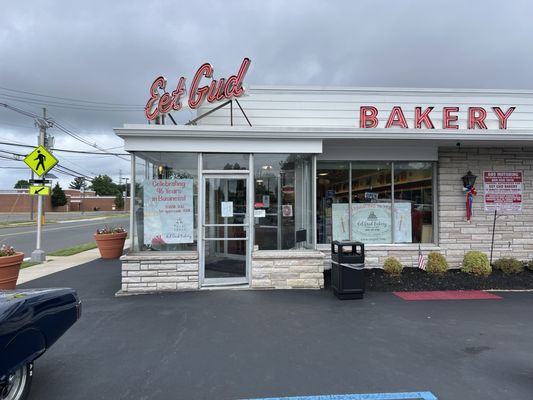 EET GUD BAKERY - Updated October 2025 - 131 Photos & 112 Reviews - 2113 ...