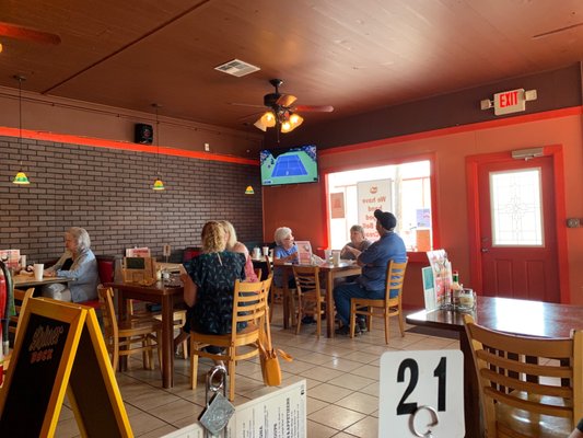 REBA’S PIZZERIA & DELI - 63 Photos & 92 Reviews - 539 E Colorado St, La ...