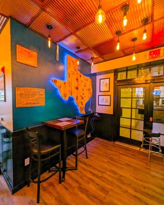 UNBRANDED TAVERN & KITCHEN - 39 Photos & 12 Reviews - 310 N Mesa St, El ...