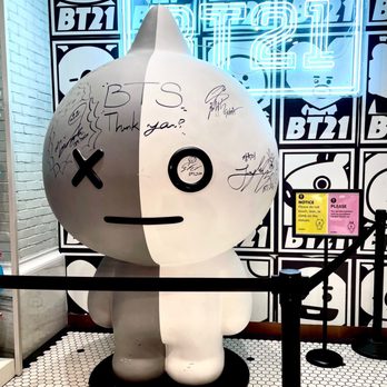 LINE FRIENDS - Updated December 2025 - 2120 Photos & 291 Reviews - 1515 ...