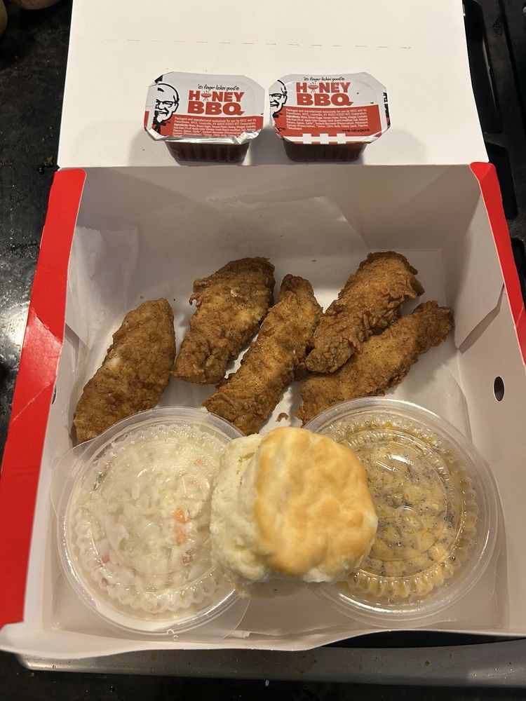 KFC - Updated April 2026 - 10 Reviews - 4201 Dewey St, Manitowoc ...