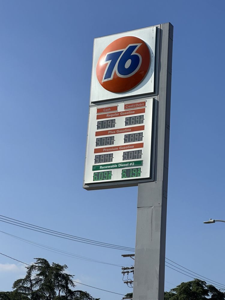76 GAS STATION - Updated October 2025 - 17255 Roscoe Blvd, Northridge ...