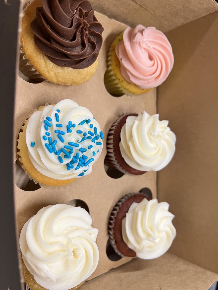 IDA’S CUPCAKE CAFE - Updated November 2025 - 65 Photos & 162 Reviews ...