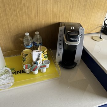 STAYPINEAPPLE, HOTEL ROSE, DOWNTOWN PORTLAND - Updated January 2025 ...