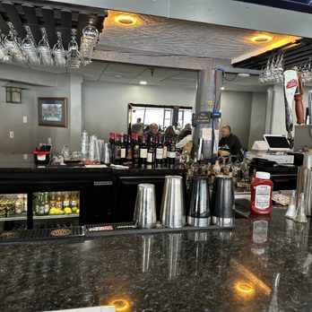 COLD WATER BAR & GRILL - Updated July 2025 - 45 Photos & 31 Reviews ...