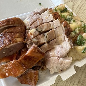 LUCKY CAFE - Updated October 2025 - 61 Photos & 106 Reviews - 1107 ...