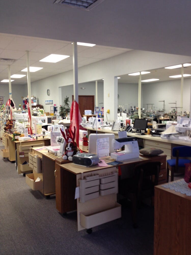 MILWAUKEE SEWING MACHINE - Updated October 2025 - 12 Reviews - 7226 W ...