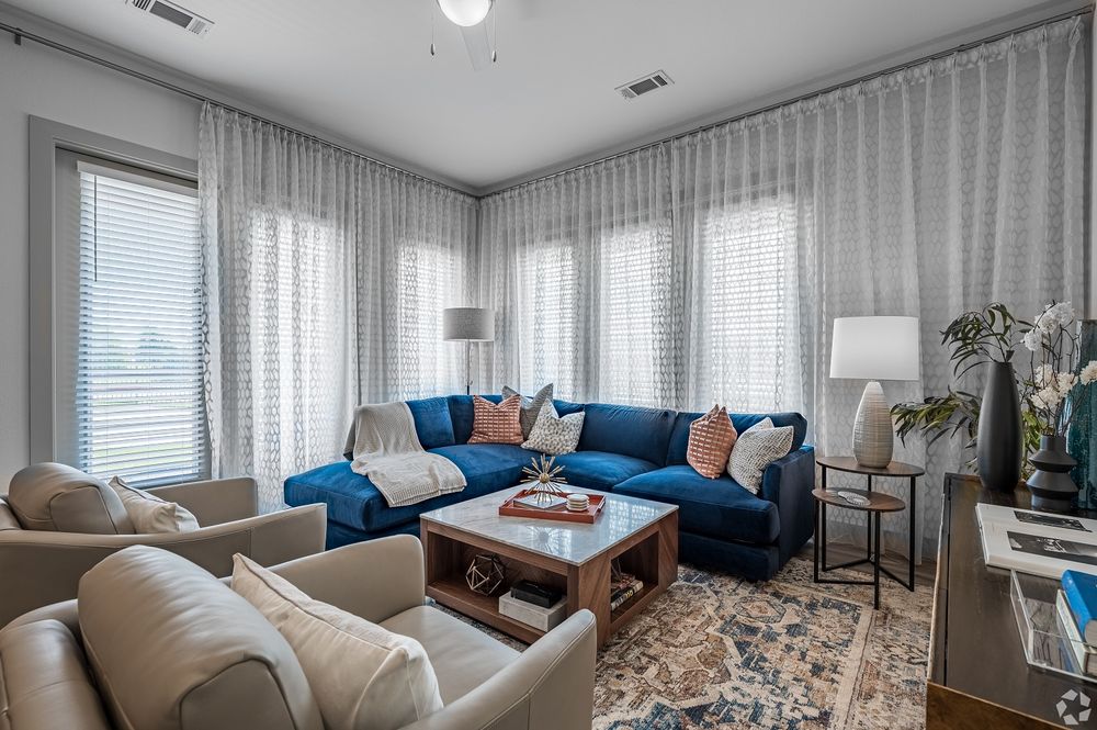 HANGAR 19 - Updated December 2025 - 20 Photos - 14251 Faa Blvd, Fort ...