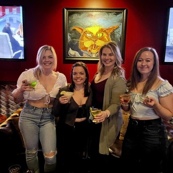 STRAY CAT LOUNGE - Updated May 2024 - 100 Photos & 73 Reviews - 40813 ...