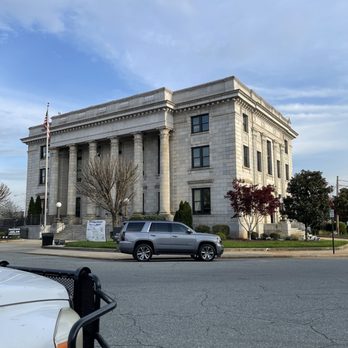 GRAHAM COURTHOUSE - Updated November 2025 - 219 W Elm St, Graham, North ...