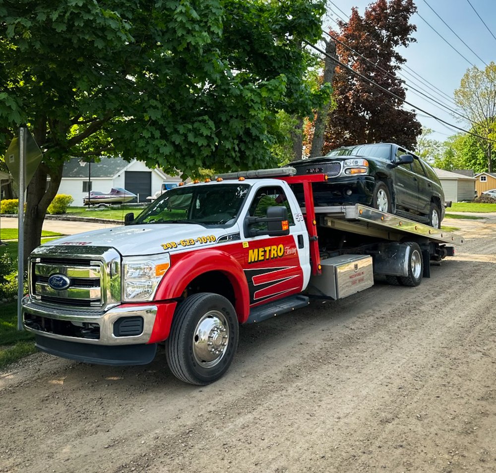 METRO TOWING - Updated October 2025 - 13 Photos - 3458 Sashabaw Rd ...