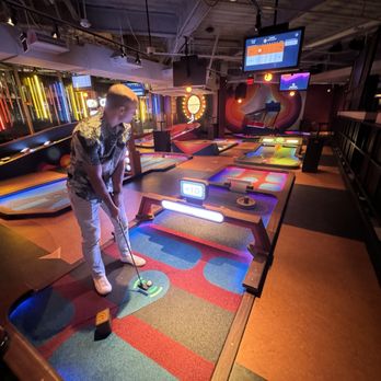 PUTTSHACK - HOUSTON - Updated November 2024 - 362 Photos & 202 Reviews ...