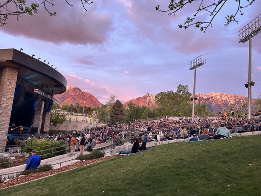 SANDY AMPHITHEATER - Updated June 2025 - 33 Photos & 27 Reviews - 1245 ...
