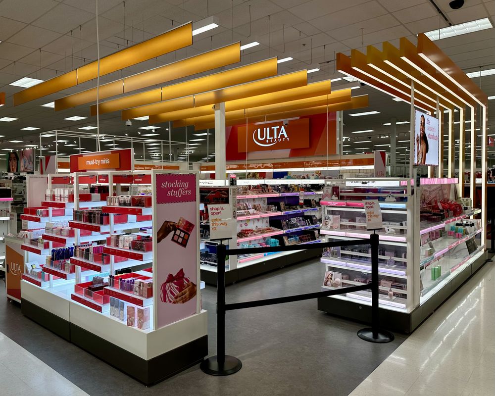 TARGET - Updated December 2025 - 49 Photos & 22 Reviews - 2661 Freeport ...