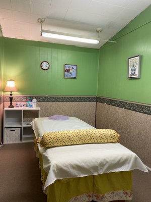 RELAXING ASIAN MASSAGE - Updated June 2025 - 1762 E Cherry St ...