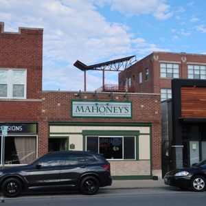 POSSUM’S PUB - Updated September 2024 - 23 Reviews - 2324 N Mannheim Rd ...