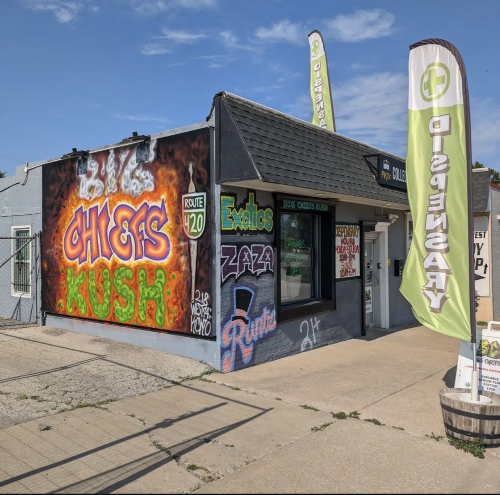 BIG CHIEFS KUSH - Updated July 2025 - 20 Photos - 218 W 74th St, Kansas ...