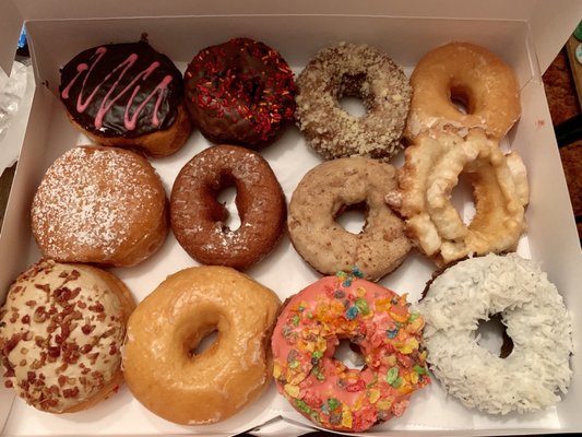 PARADISE DONUTS - 22 Photos & 12 Reviews - 612 E Douglas, Wichita ...