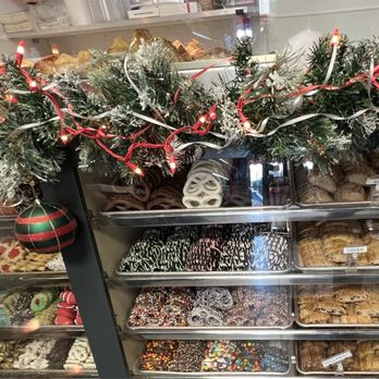 AVERSA’S ITALIAN BAKERY - Updated December 2025 - 37 Photos & 40 ...