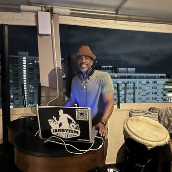 KUMO ROOFTOP - Updated May 2025 - 680 Photos & 326 Reviews - Aire De ...