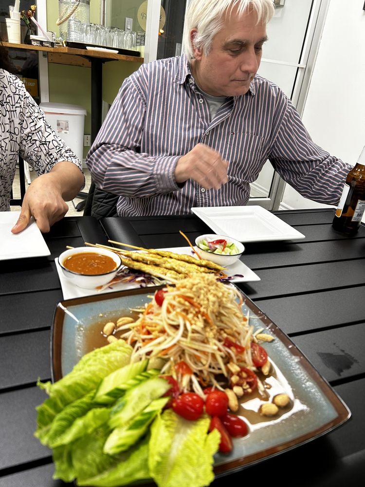 TISSY’S BISTRO - Updated December 2025 - 27 Photos - 452 Beaconsfield ...