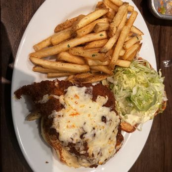 RUSTY BUCKET RESTAURANT & TAVERN - Updated November 2024 - 206 Photos ...