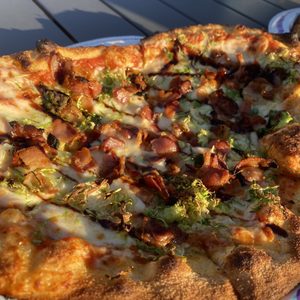 BLUE RIDGE PIZZA CO - 27 Photos & 19 Reviews - 1110 E Market St ...