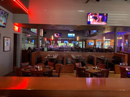 COURTSIDE GRILLE - 298 Photos & 317 Reviews - Sports Bars - 110 ...
