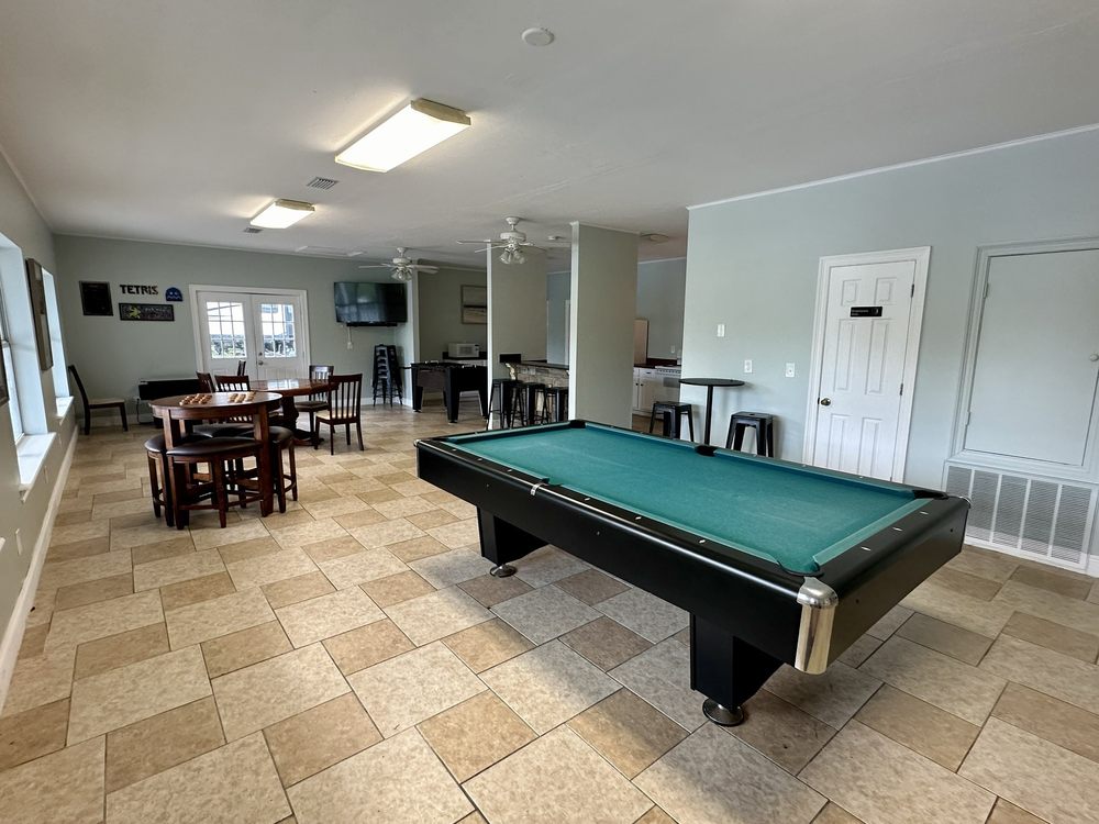 UNHITCHED RV - Updated October 2025 - 29 Photos - 15810 AL-59, Foley ...