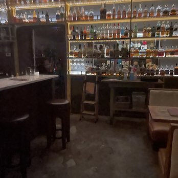 ROOM ONE ELEVEN - Updated October 2024 - 29 Photos & 48 Reviews - 111 E ...