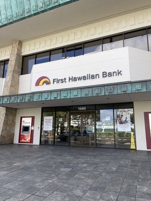 FIRST HAWAIIAN BANK - KAPIOLANI BRANCH - Updated January 2026 - 46 ...