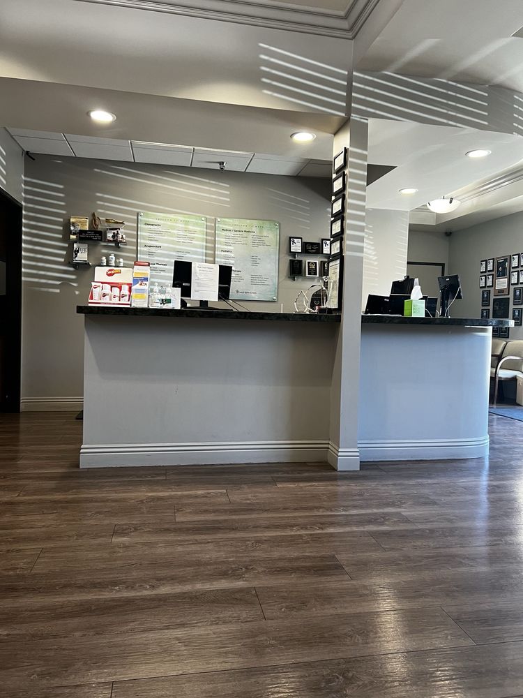 UNRUH SPINE CENTER - Updated June 2026 - 21 Photos & 636 Reviews ...