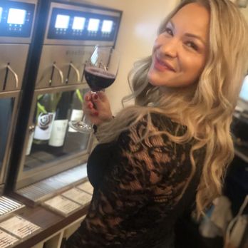 UNWINE’D - Updated November 2025 - 13 Photos & 12 Reviews - 260 E Broad ...