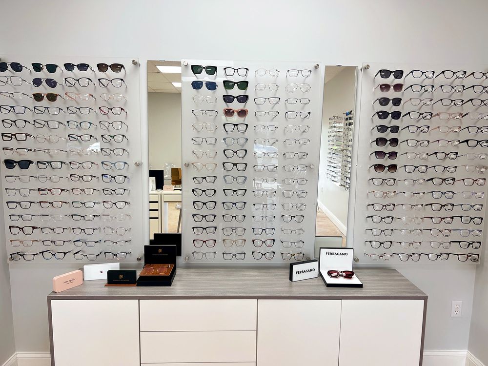 LUMINOUS VISION EYECARE - Updated December 2025 - 11 Photos - 4851 W ...