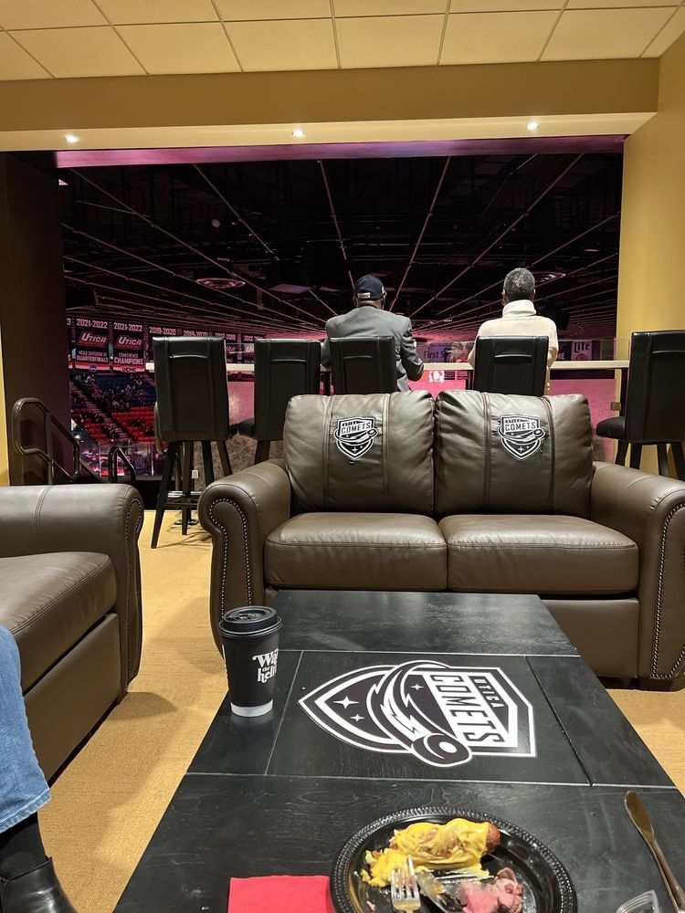 ADIRONDACK BANK CENTER AT THE UTICA MEMORIAL AUDITORIUM - Updated ...