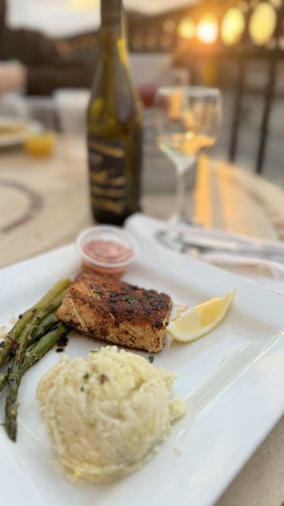 LANDMARK KITCHEN & BAR - Updated December 2025 - 83 Photos & 64 Reviews ...