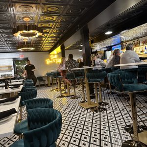 SALT BAR AND TABLE - 49 Photos & 27 Reviews - 2519 Gulf Dr N, Bradenton ...