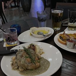 604 CLUBHOUSE - Updated December 2025 - 656 Photos & 375 Reviews - 199 ...