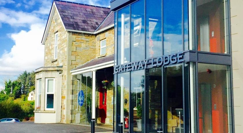 THE GATEWAY LODGE - Updated June 2024 - Lough Eske Rd, Donegal ...